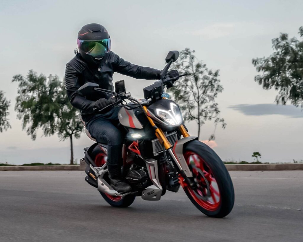 Nitrox 300 T3 – Vento Motorcycles U.S.A │Venezuela